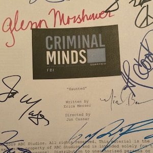 Criminal Minds haunted Episode TV Script Autographed: Thomas Gibson ...