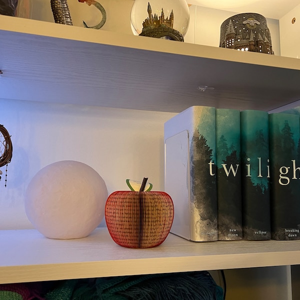 Twilight Apple Gift – Personalised Book Apple – Romantic Gift for Him ...
