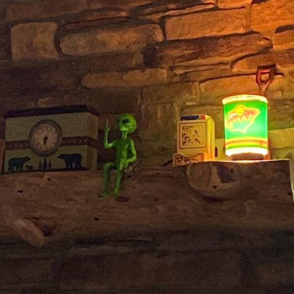 Rude Alien Statue “flipping the Bird” 10″ H Shelf Sitter ...