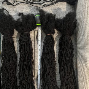 Extra Small Human Loc Extensions 50 Locs per Bundle in 1b and Medium ...