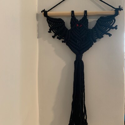 Gothic Bat Decor, Hanging Macrame, Witchy Room Decor, Modern Halloween ...