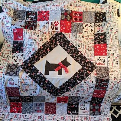 Lil Kira Table Runner Pattern GE Designs Charm Pack Quilt - Etsy
