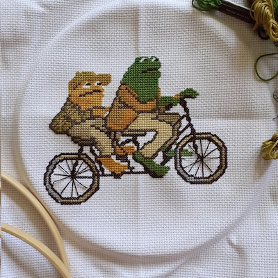 Frog and Toad Flying a Kite, a Cross Stitch Pattern - Etsy