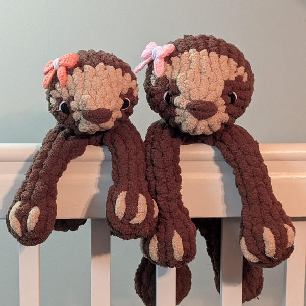 SYDNEY SLOTH / Full Video Tutorial / Finger Knit Sloth Snuggler ...