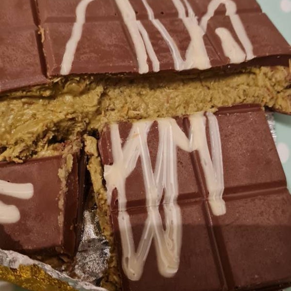 Large Kunafa [knafeh] Pistachio Milk Chocolate Bar - Inspired by the ...