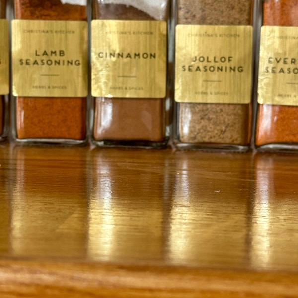 Labelled Square Spice Jars With Shaker Inside Tops and Gold Lids - Set ...