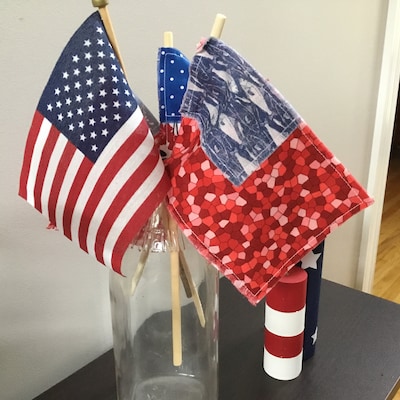 3 Small Flags, USA Fabric Flag Set, Patriotic Tiered Tray, Plant Pokes ...