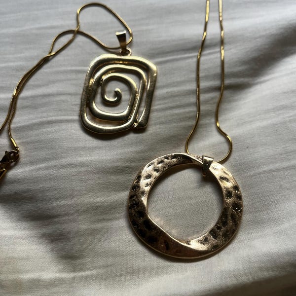 Silver Large Shell Pendant Necklace - Etsy