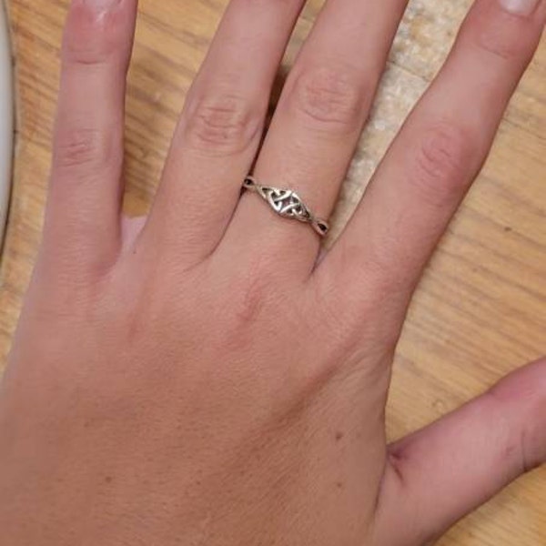 Irish Serch Bythol Ring • Sterling Silver Celtic Triquetra Knot Ring ...