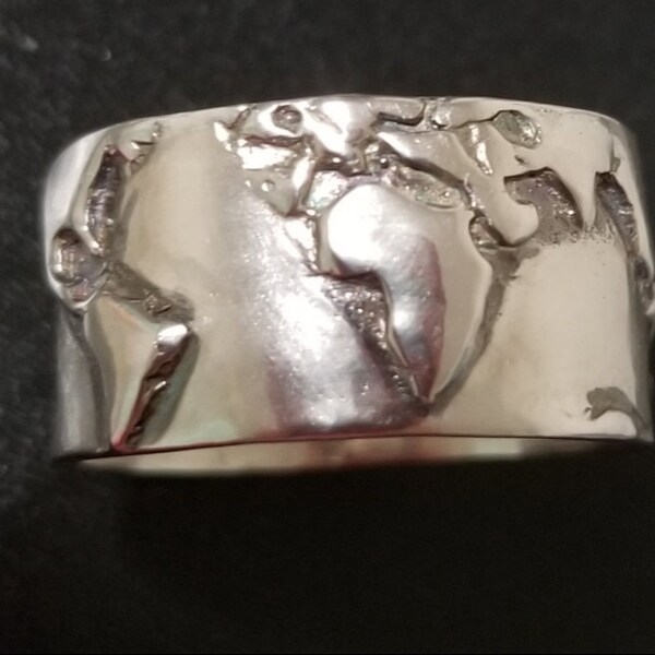 World Map Ring in Sterling Silver , Wide Band Ring, World Traveler ...