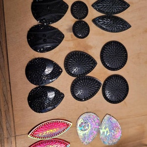 Assorted Set of 4 Pair of Cabochons/acrylic Centers/native - Etsy