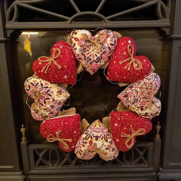 Spring Wreath, Daffodil Wreath, Floral Wreath, Wall Decoration, Heart ...