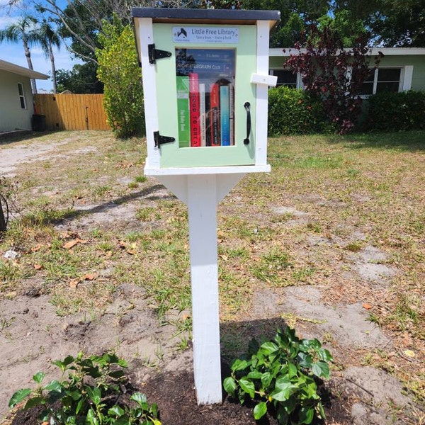 LITTLE FREE LIBRARY® Post and Topper Kit, Amish Crafted, Support the ...