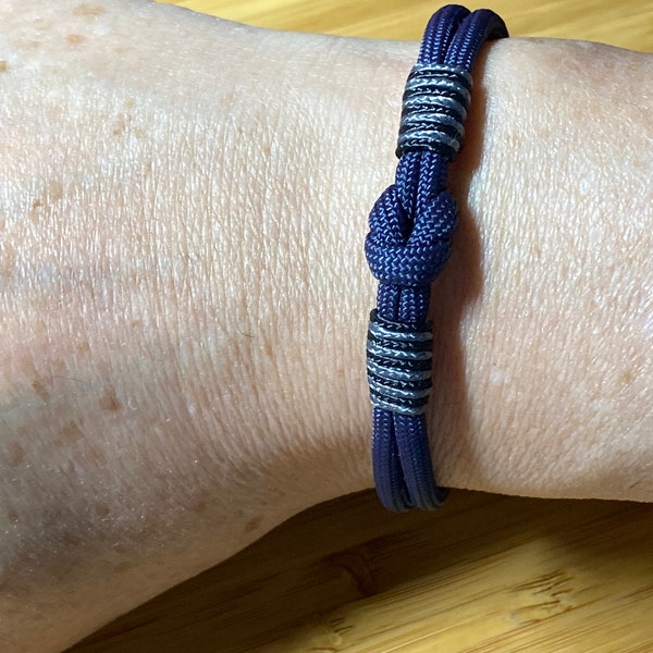 Nautical Navy Blue Paracord Bracelet With a Carbine. Accessory for Boat ...