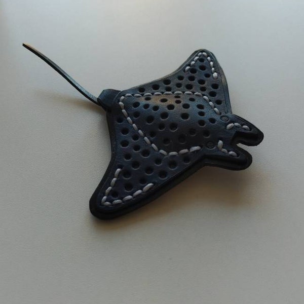 Manta Ray Leather Bag Charm Pattern and Illustrated Tutorial - Etsy