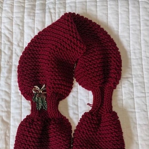 KNITTING PATTERN the Original Stay Put Scarf Pull Through Keyhole Scarf ...