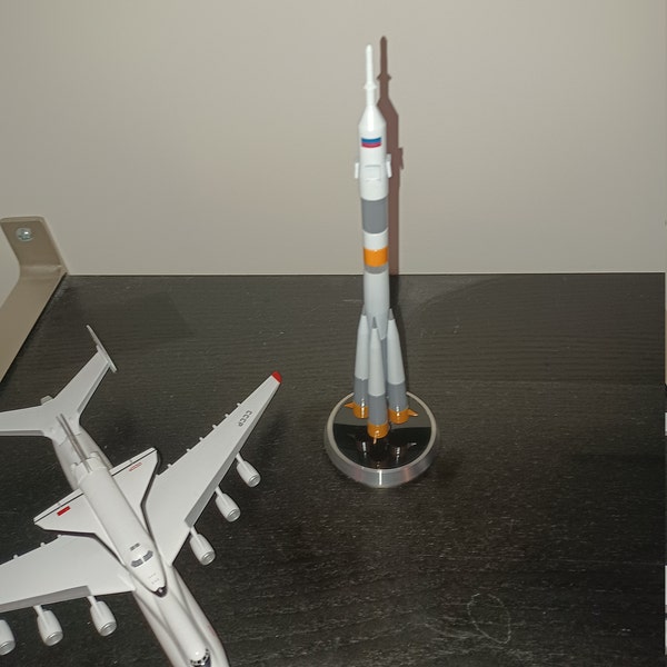 1:144 Scale Model Spacex Rocket Falcon Heavy, Made of Metal 19 Tall - Etsy