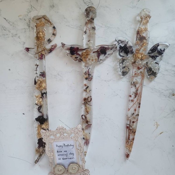 Small Dried Flowers Daggers - Etsy UK