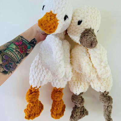 MINI Goldie Goose Knotted Lovey Crochet Goose PATTERN - Etsy
