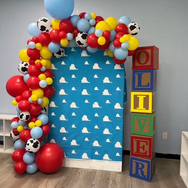 Pringles Cup Cowboy Hat Brim Cutouts - DIY Party Favor, Cardstock Hat ...