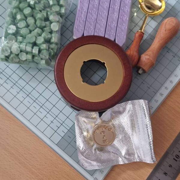 Custom Wax Seal Stamp Kit for Wedding Invitation , Custom Wax Stamp Kit ...