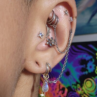 TITANIUM 16g Clicker With Triple Waterfall Chain for Ear Helix Piercing, Multiple Diameter ...