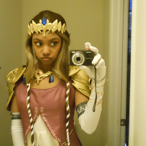 Princess Zelda Cosplay - Twilight Princess Zelda Armor Pauldrons Belt ...