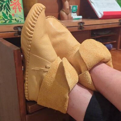 Handmade Moccasins Indigenous Maker Moccasins Hi-top Moccasins Moccasin ...