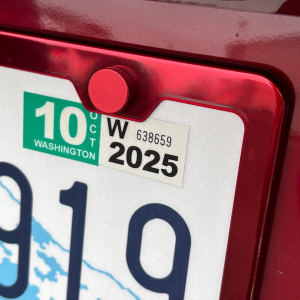 Powder Coated Red Stainless Steel License Plate Frame W/ Red Screw Caps ...