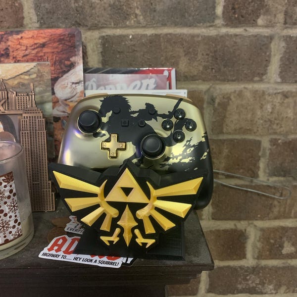 The Legend of Zelda Controller Stand | Desk Organizer | Office Decor ...