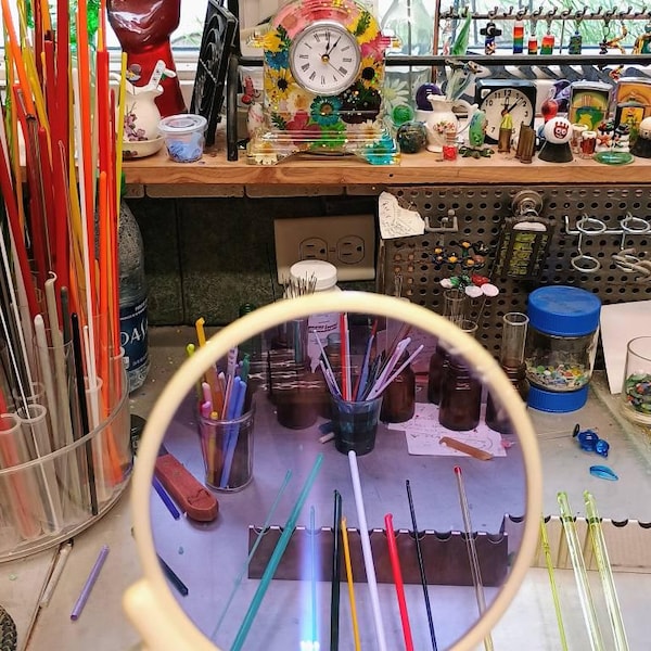 Desktop Clock| Pressed Flowers Preserved Clock| Epoxy Resin Night Lamp ...