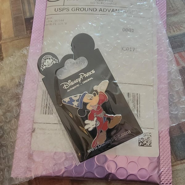 Disney Pixar up Pin Set UP Carl Ellie Bottle Cap Pin Set 2 Pins Yong ...