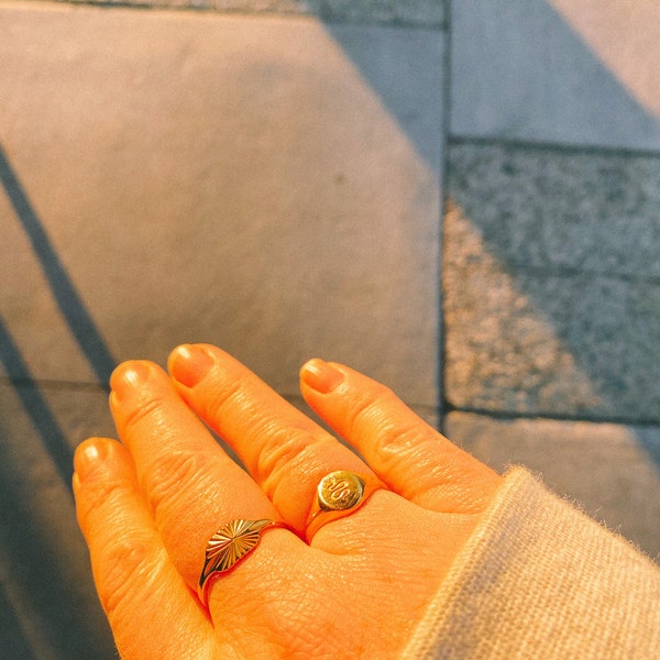 Large Gold Pisces Signet Ring - Koi Engraving Signet Ring, Zodiac ...