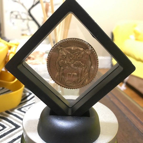 Mighty Morphin Power Rangers Resin Cast Coin in Display Case Yellow ...
