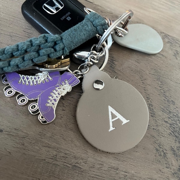 Custom Leather Circle Keychain. Monogrammed Personalized Full Grain ...