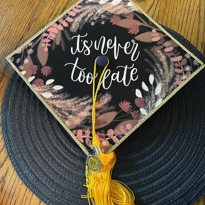 Customizable Floral Grad Cap Decoration Self-adhesive Daisies and Rose ...