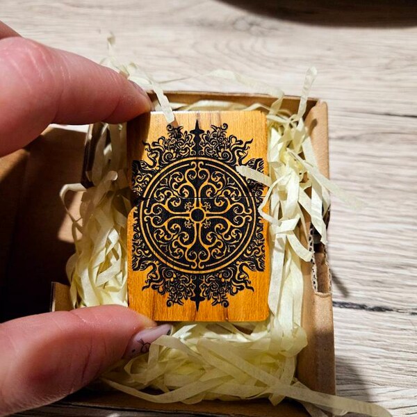 Lara Croft Tomb Raider Java Teakwood Engraved Lighter - Etsy