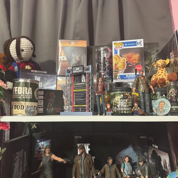 Haunted House Entrance Portal & Wait Time Sign Inspired by HHN ...