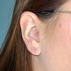 18g Dainty Starburst Piercing single, Screw Ball End Piercing, 92.5 ...