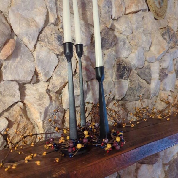 Garland - Wispy Pip Berry - 5' Feet or 60" - Old Gold / Mustard - WIC ...