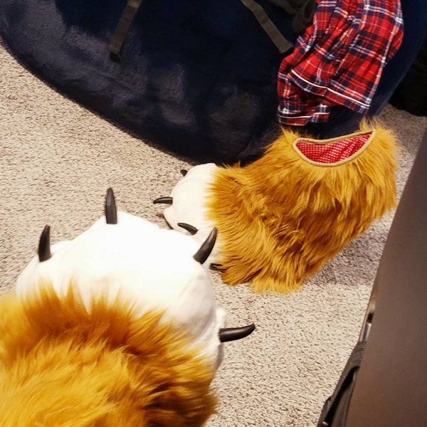 Custom Fursuit Feet Paws: Digitigrade, Indoor/outdoor, Any Color - Etsy