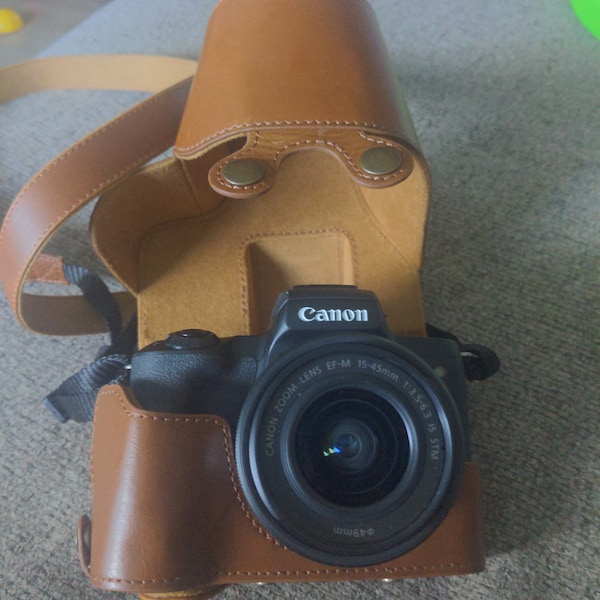 Canon EOS M50 II, EOS M50 (15-45mm) Leather Camera Case & Strap - Black ...