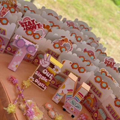 Peace Out Single Digits Cake Topper W/ Confetti & LED Lights Groovy ...