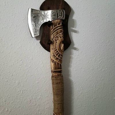 Vertical Axe Display - Etsy