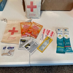 First-aid Hotel Room Drop for Out of Town Guest Bags / Set of 150 ...