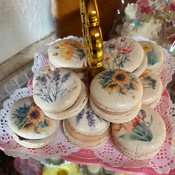 French Macarons Spring Flowers - Choose Your Flavors - Spring, Lavender, Tulip Flowers Macarons ...