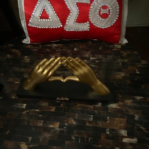Pyramid Hands Figurine With Engrave Delta Sigma Theta Symbols - Etsy