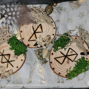 White Willow Iridescent Wand, Crystal Wand, Colors Shift Wand, Witch ...