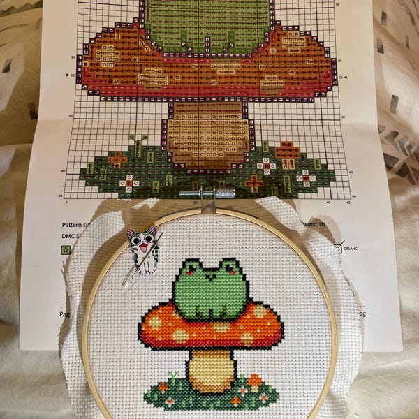 Tree Stump Frog Cross Stitch Pattern Frog Cross Stitch Pattern ...