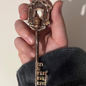 Resident Evil Village Lady Dimitrescu Key 3d Printed Replica - Etsy